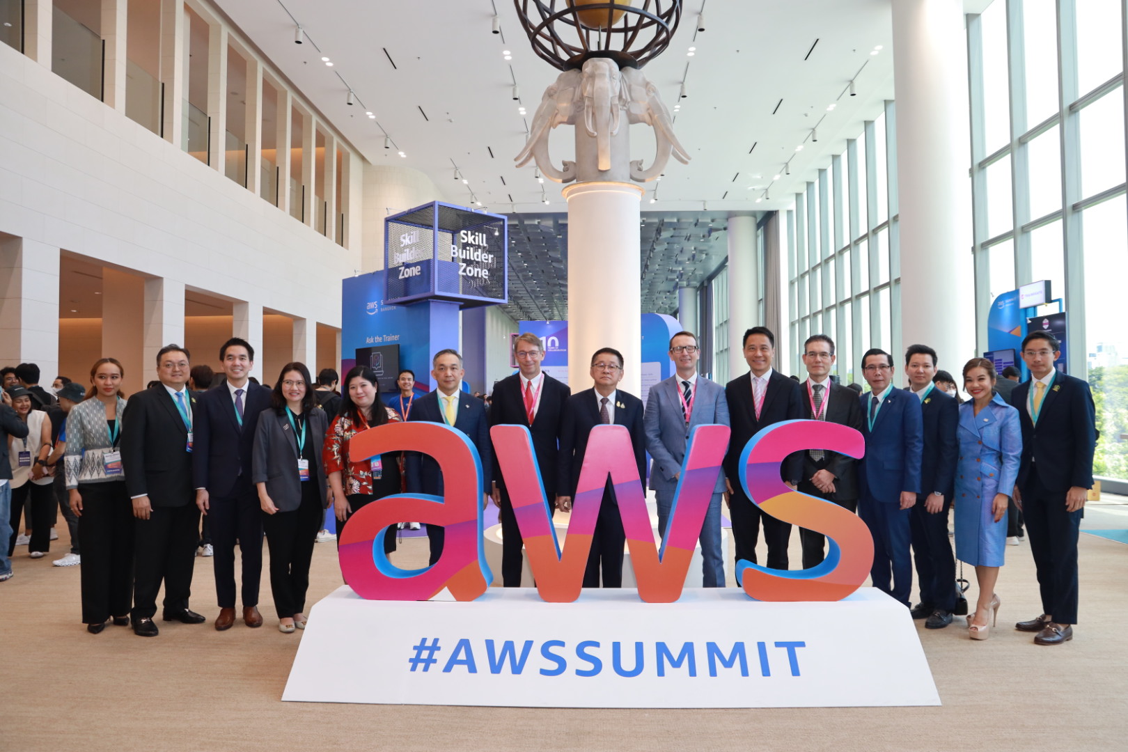 MDES - BDI ร่วมงาน AWS Summit Bangkok พร้อมหารือแนวทางความร่วมมือใน ...