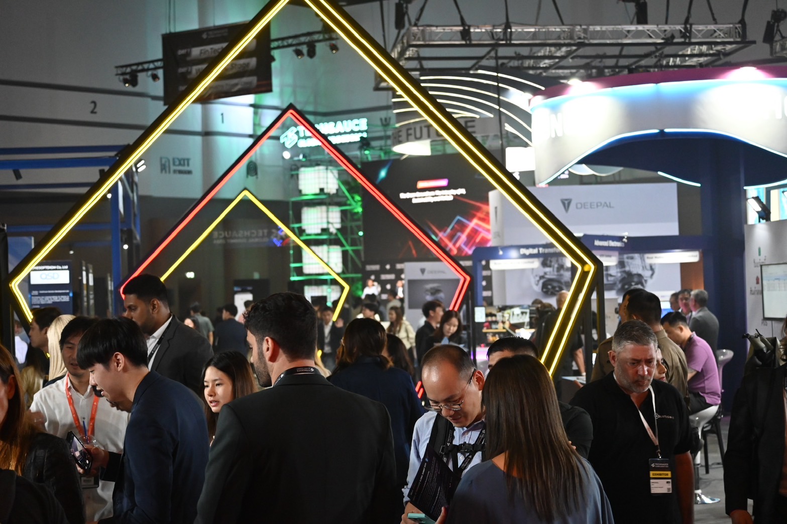 BDI ร่วม MOU ขับเคลื่อน TH.ai Data Sharing Consortium ภายในงาน Techsauce Global Summit 2024 ...