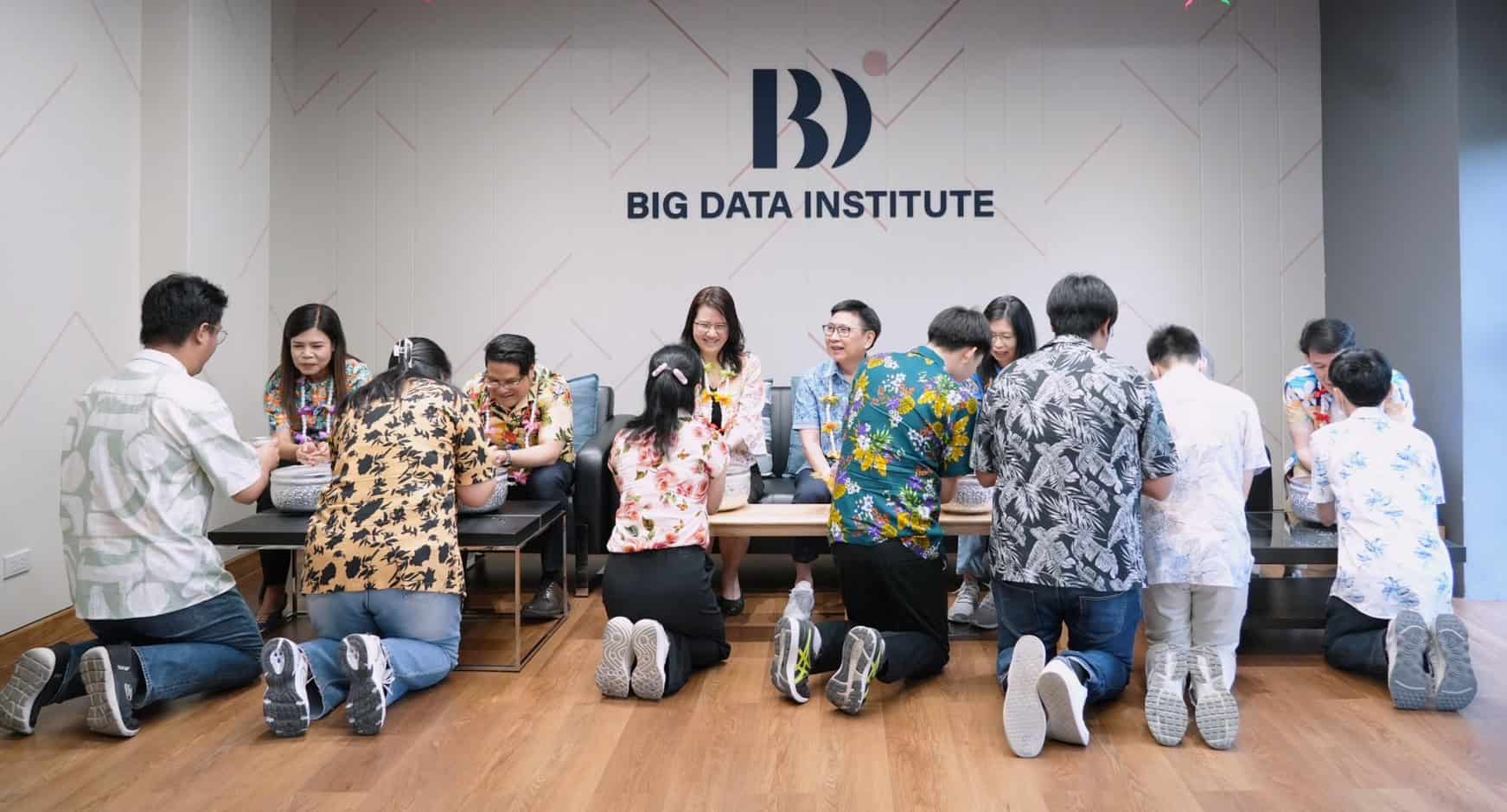 BDI จัดกิจกรรมรดน้ำขอพรผู้บริหาร สืบสานประเพณีไทยในเทศกาลสงกรานต์ ประจำปี 2568 - Big Data Institute
